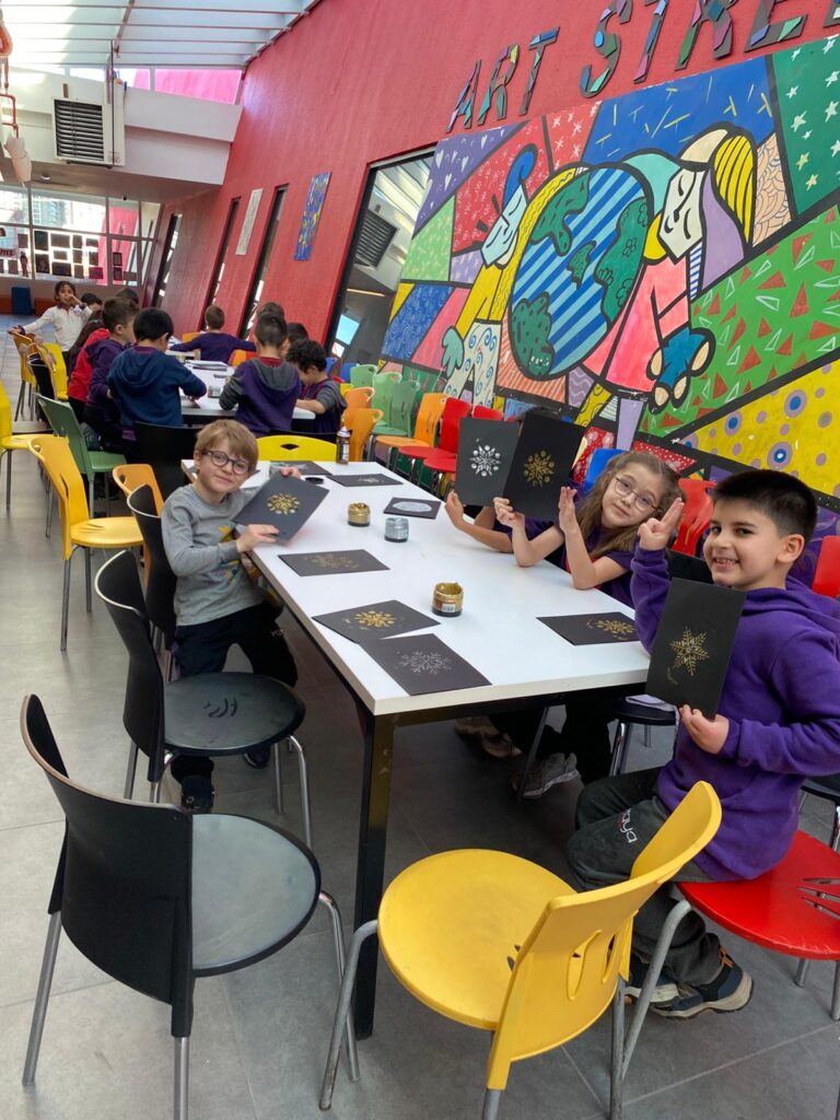 Okulumuzda Yeni Yıl Coşkusu Sanat ve Müzikle Taçlandı - Maya Okulları ...